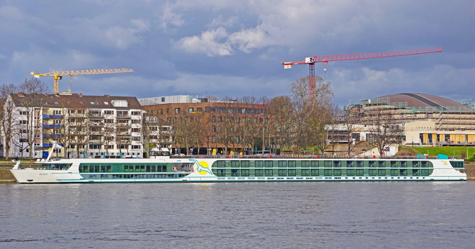 MS ALISA-Taufe: Buntes Programm voller Überraschungen - Ships At Sea